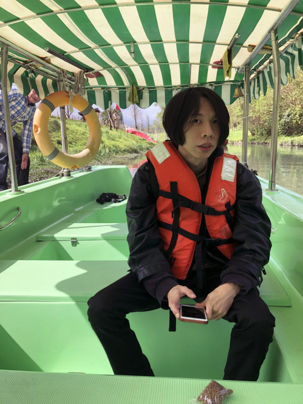 《小藍畢業了》當孤單來襲時就聆聽真心，它會帶你找到最真實的自己 – FLiPER Publish